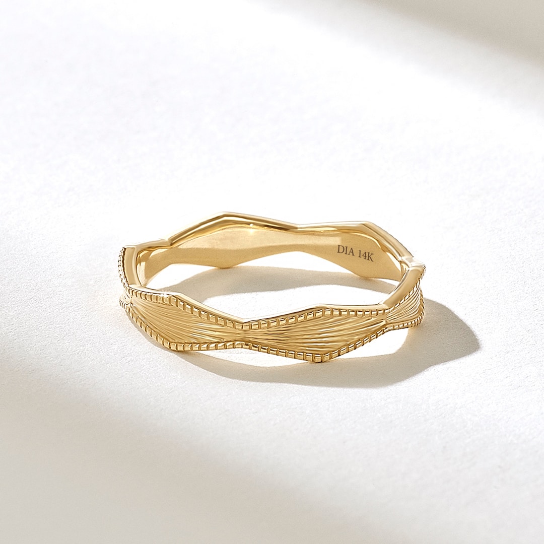 Wave Milgrain Wedding Ring, 14k Solid Gold Rhombus Patterned Band ...