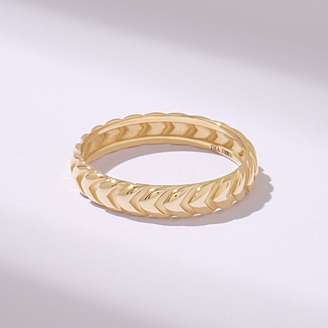 14k Gold 4mm Arrow Band Ring, Solid Gold Herringbone Pattern Wedding ...