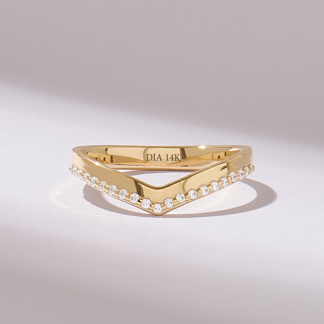 Pave Diamond Curved Wedding Band, 14k Solid Gold Chevron Ring, V Shaped ...