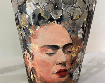 Frida Kahlo™ Vase - Etsy UK