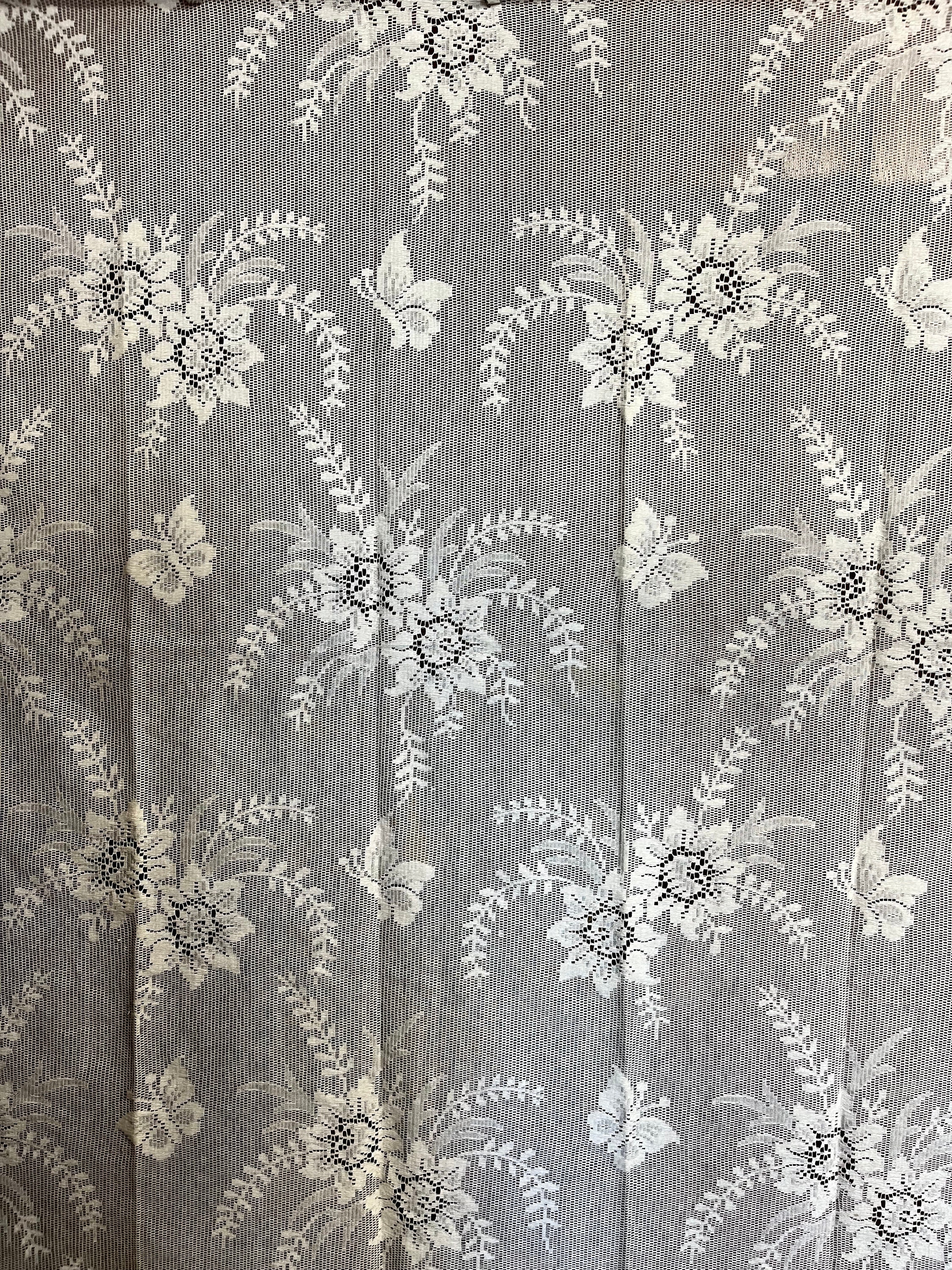 Victorian Design Lace Sample Lace Panel Remnant 146 Cm (57”) / 80cm (31 ...