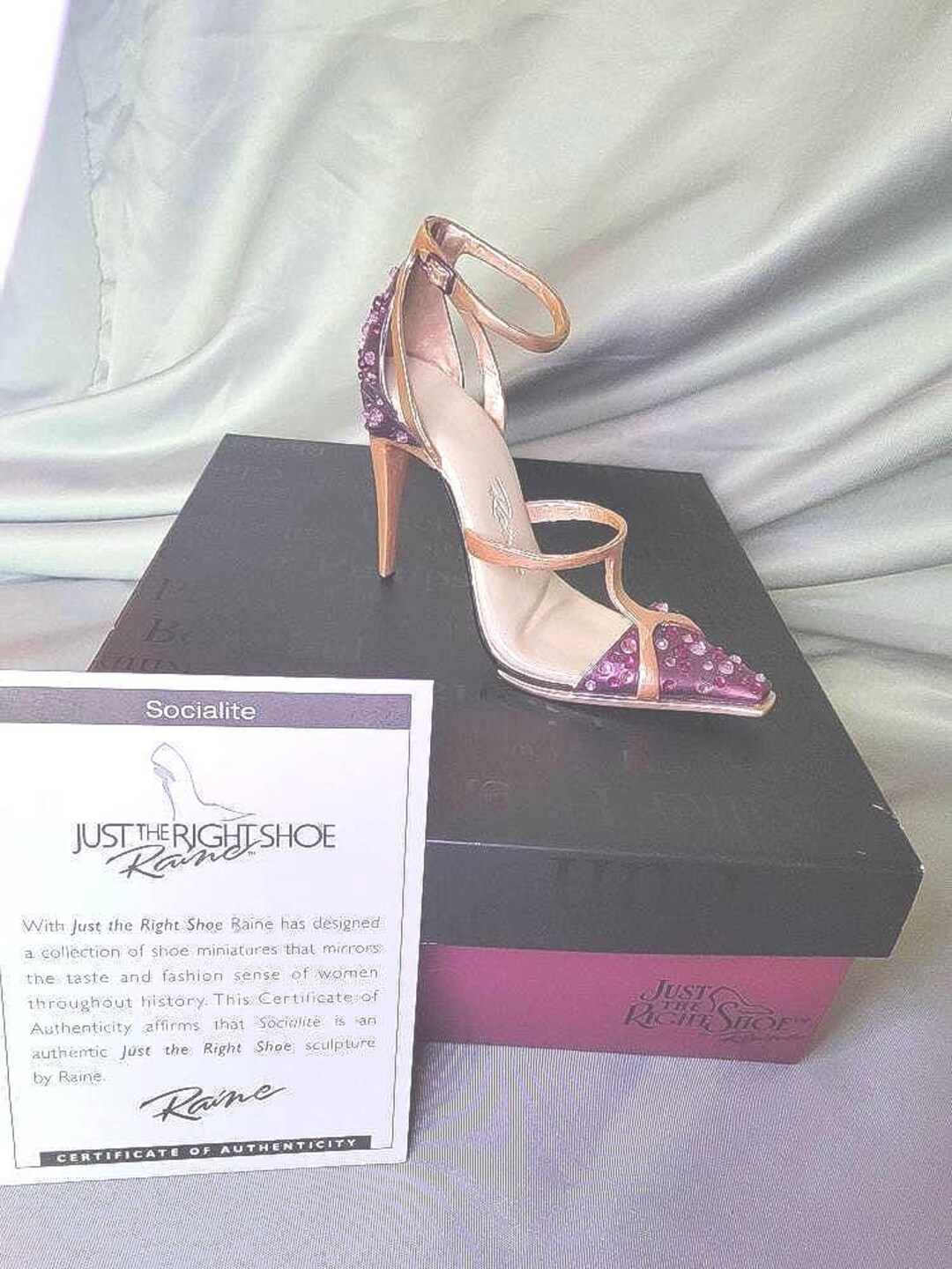 BEAUTIFUL RARE Just the Right Shoe "socialite" - Etsy