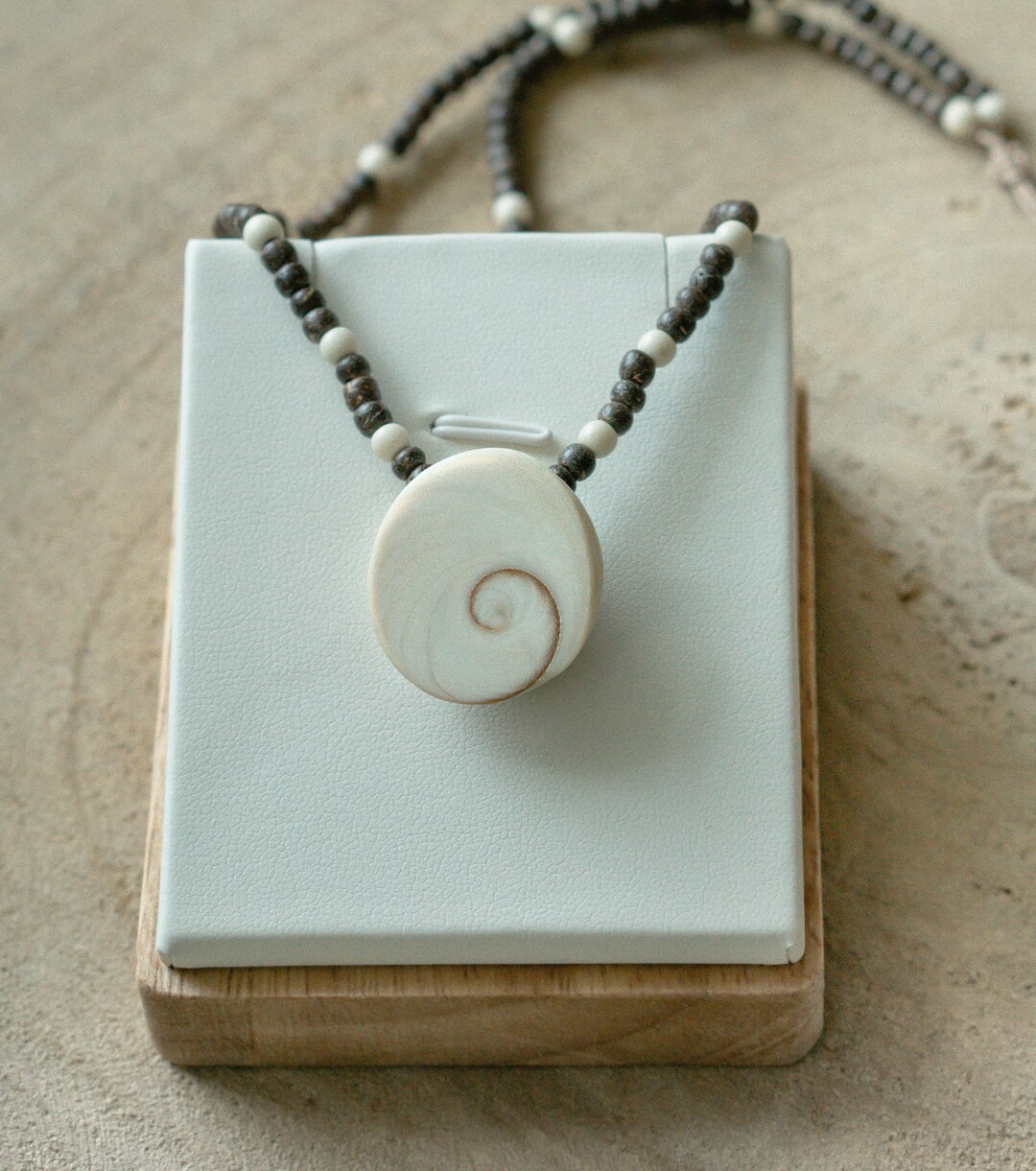 Natural Shiva Eye Shell Necklace With Coconut Shell Beads Beach Style ...