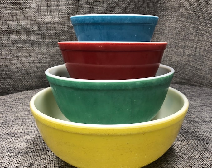 Vintage Pyrex Primary Color Mixing Bowls, Set of 4, Yellow, Green, Red ...