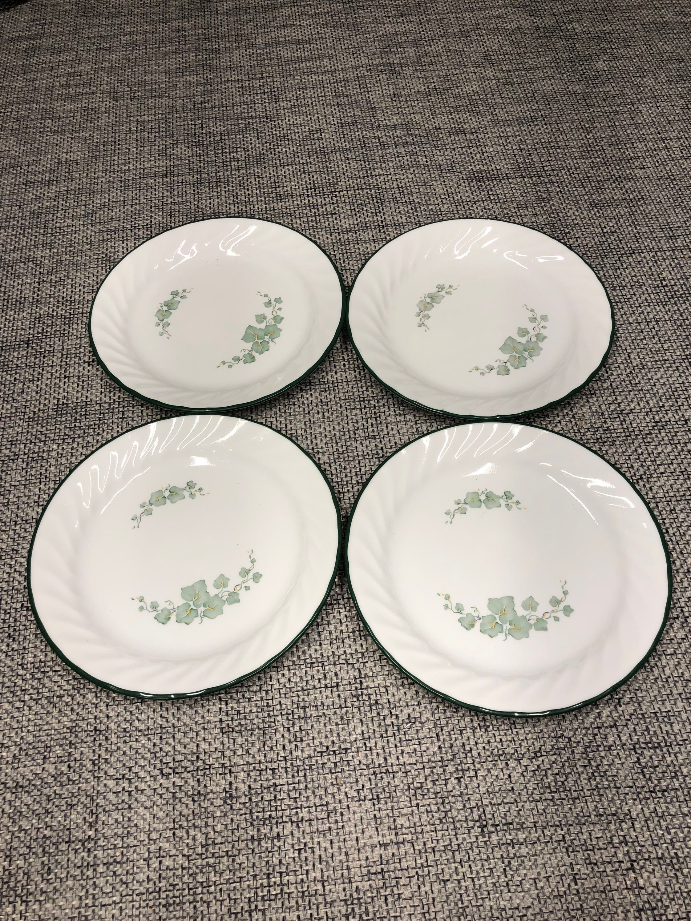 Corelle Green Ivy Callaway Dinnerware Set - Etsy Canada