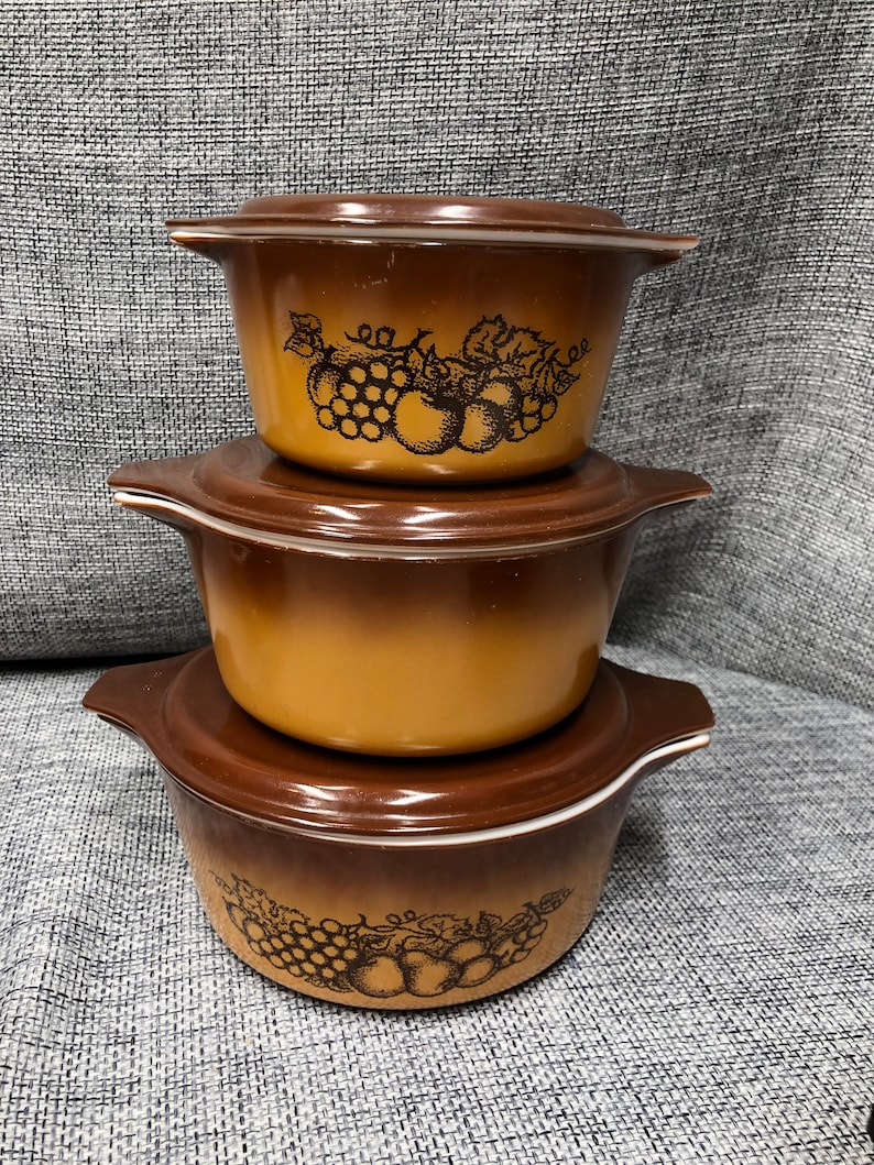 Pyrex Old Orchard Fruit Harvest Casserole, Cinderella, Mixers, & 045 ...