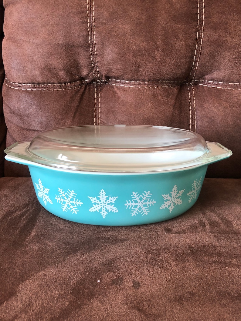 Pyrex Turquoise/ Snow Flake Oval 045 575-b Dishes + Mixers - Etsy
