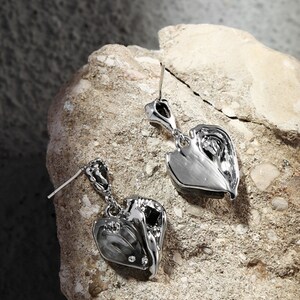 Gradient Black Heart Earrings With Metallic Finish Liquid Metal Black ...