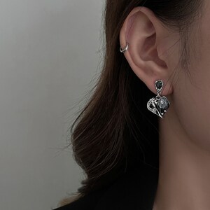 Gradient Black Heart Earrings With Metallic Finish Liquid Metal Black ...