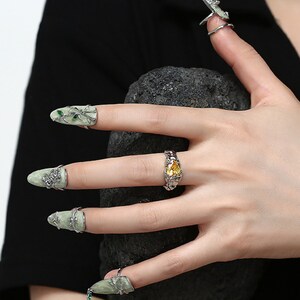 Dreamy Green Adjustable Fingernail Rings Flower Fingertip Ring Plant ...