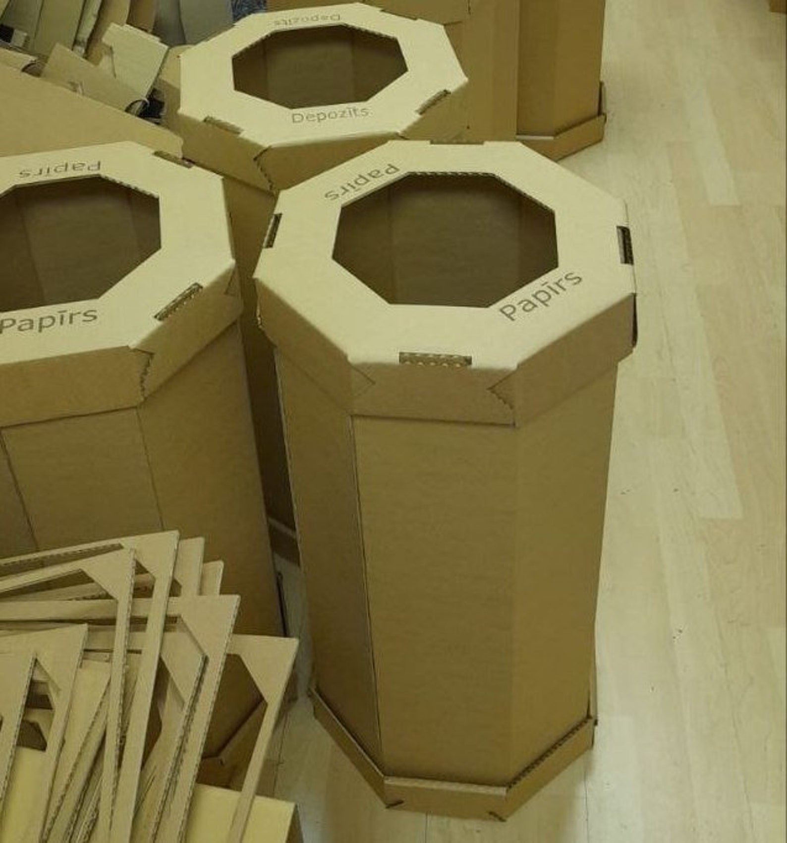 Cardboard Trash Can, Garbage Can for Waste Paper and Plastic Waste ...