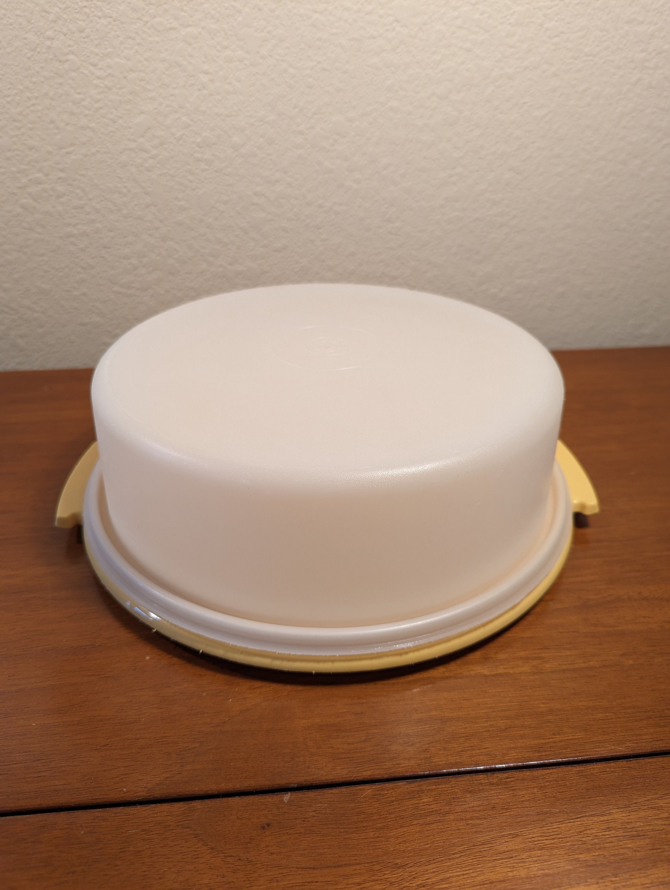 Choice of Vintage Tupperware Cake Carriers With Handles - Etsy