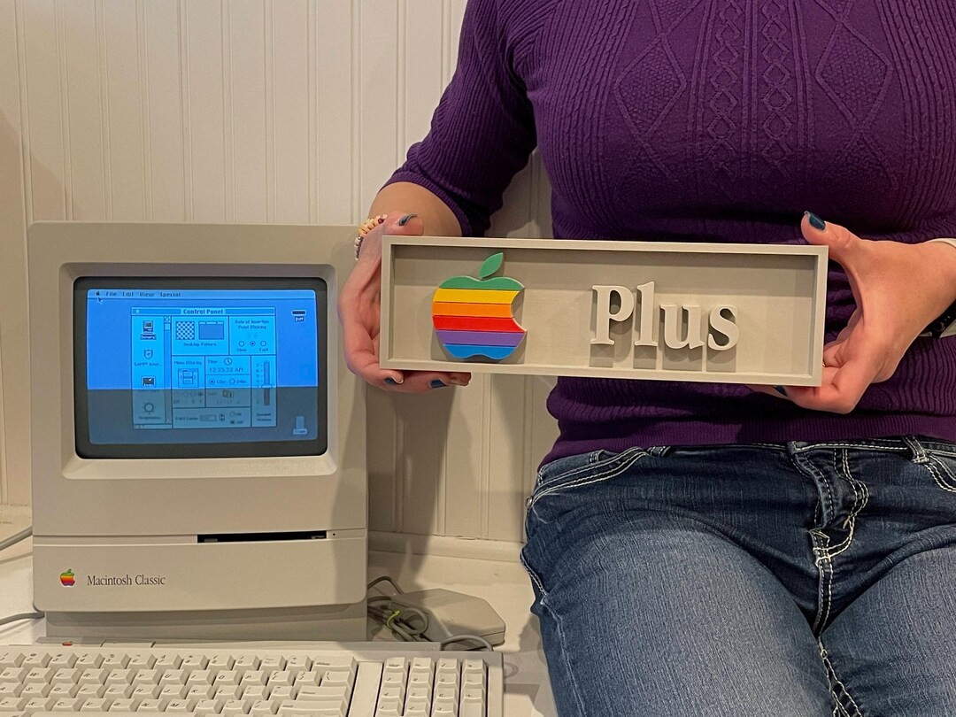 Macintosh PLUS 3D Printed Placard - 7-color With Retro Apple Logo ...