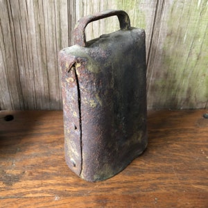 Vintage Metal Cowbell Cow Bell - Primitive Rustic - Etsy
