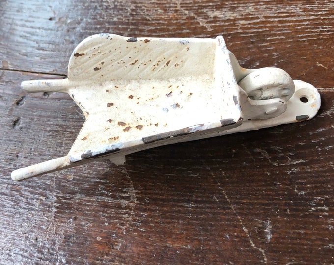 Primitive Cast Iron Wheelbarrow Door Knocker - Etsy