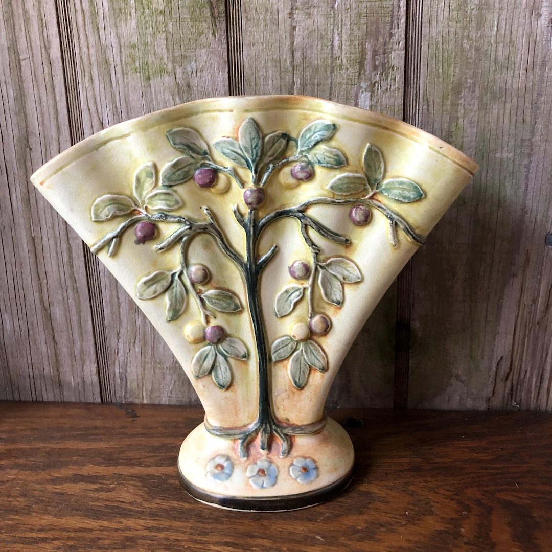 Vintage Weller Apple Tree Fan Vase Lavonia - Etsy