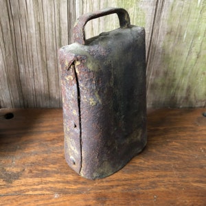 Vintage Metal Cowbell Cow Bell - Primitive Rustic - Etsy