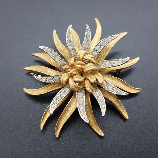 Coro Flower Brooch - Etsy