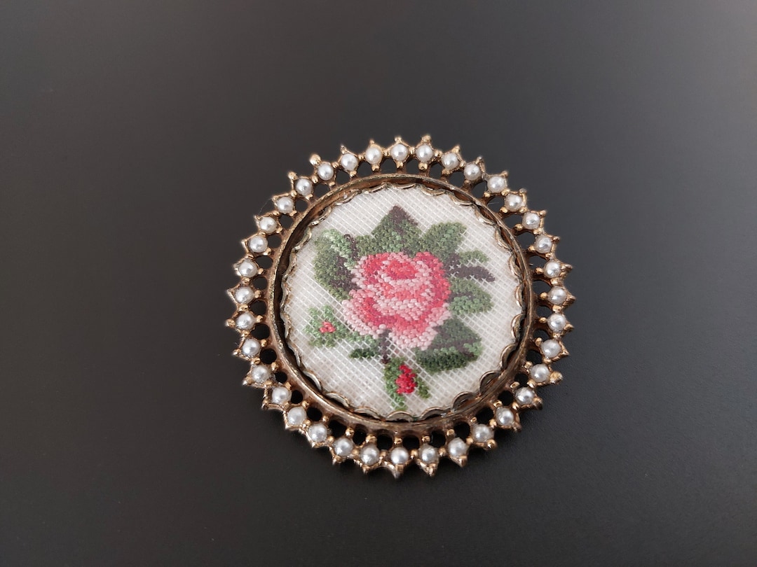 Vintage Petit Point Pin Pendant, Gold Tone With Faux Pearl Border, Rose ...