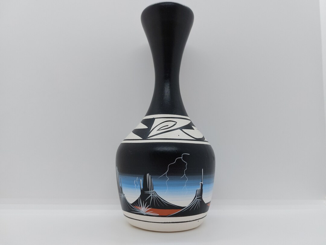 Vintage Benally Navajo Pottery Vase, Cedar Mesa, Handmade Hand Painted ...