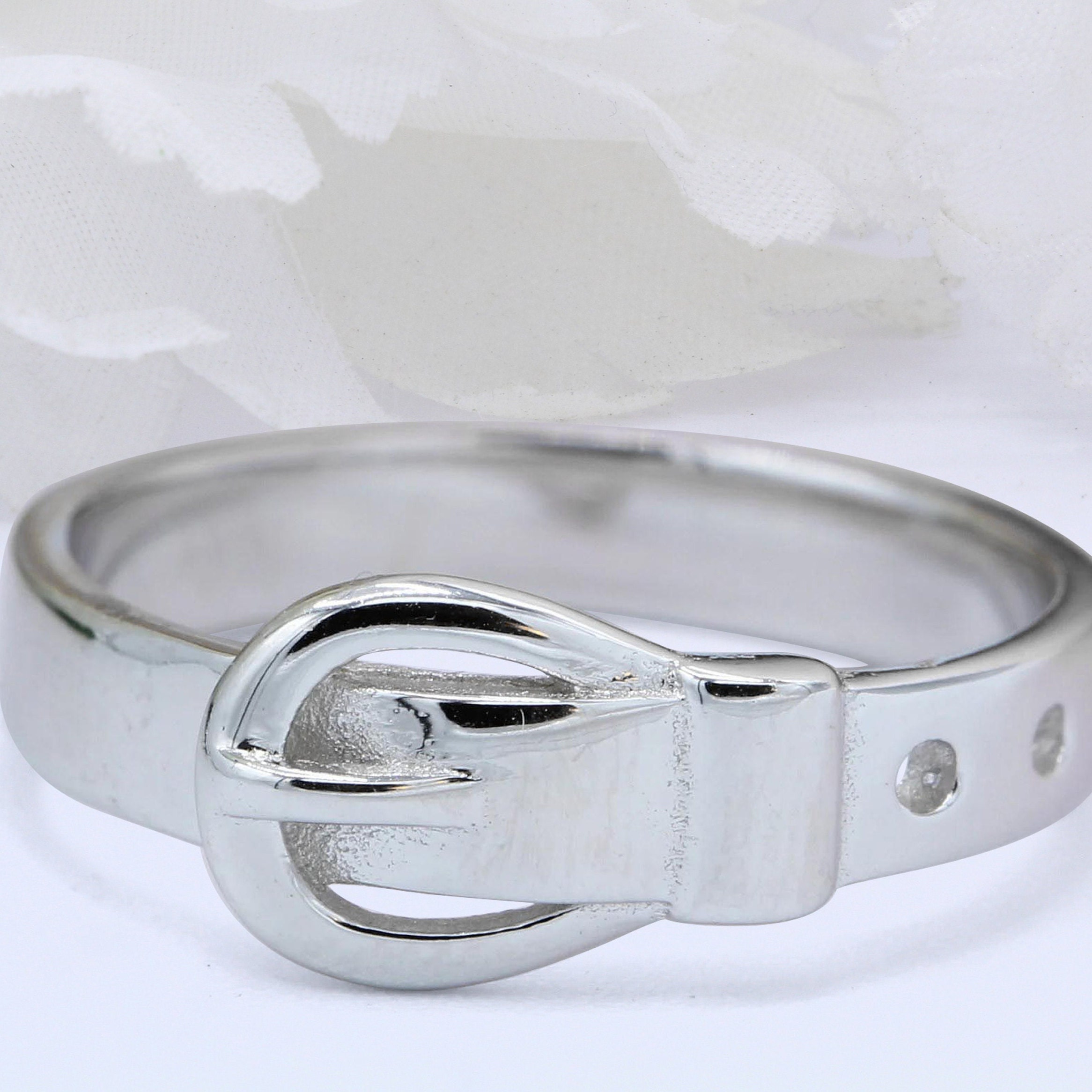 Buckle rings ladies store