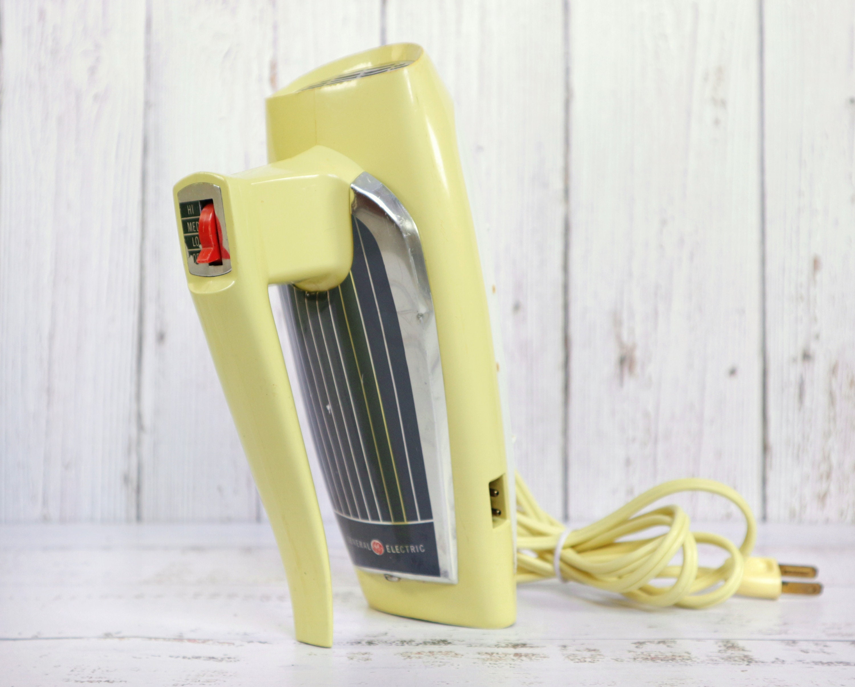 Vintage GE Atomic Yellow Electric Hand Mixer general Electric 30M47 ...