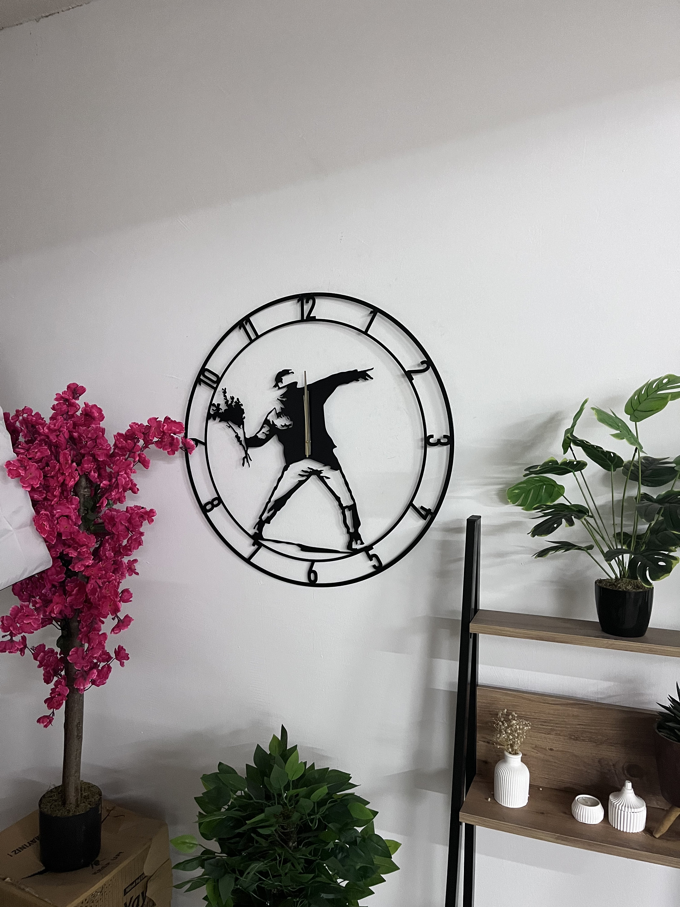 Banksy Wall Clock, Modern Metal Wall Clock, Silent and Unique Wall ...