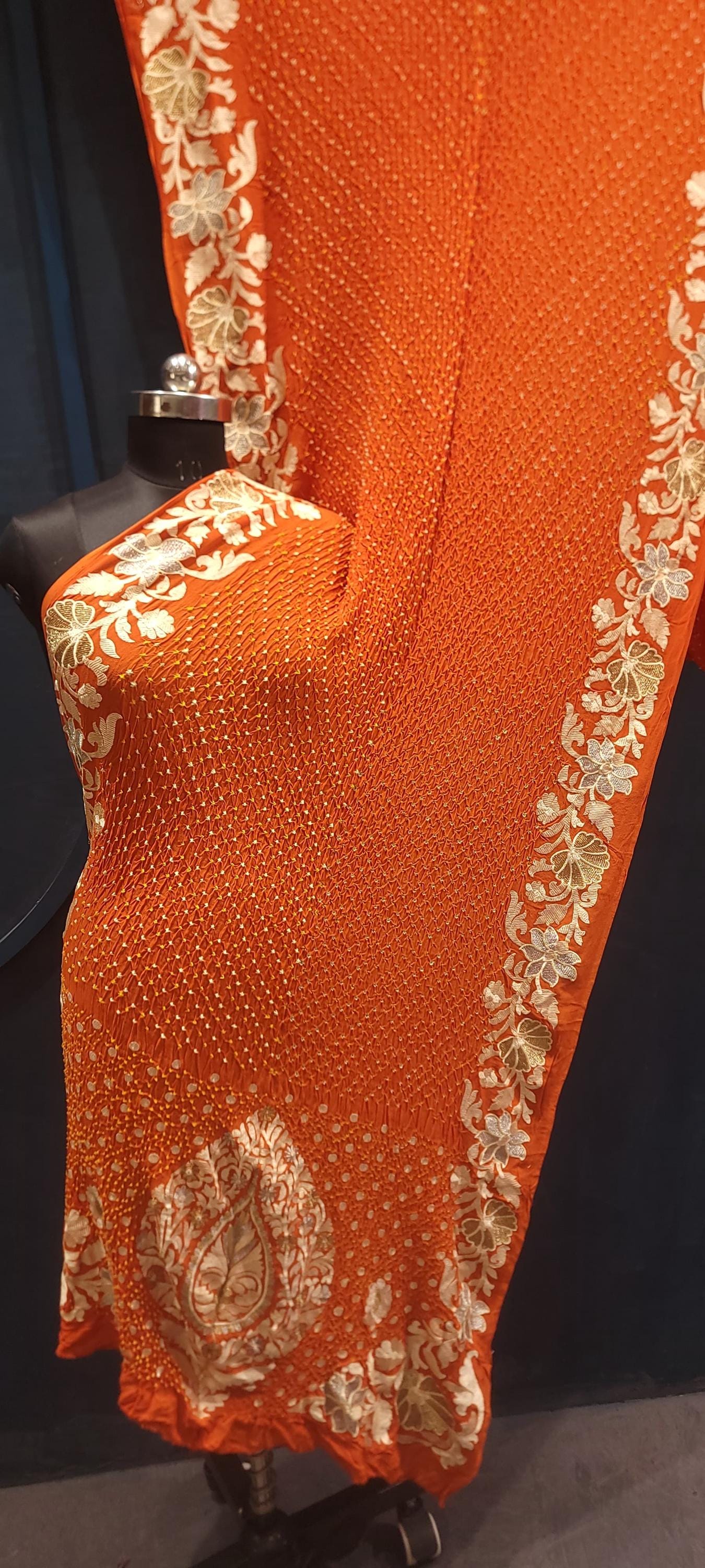Bandhej 60 Gm Georgette With Machine Thread Work With Bandhej Designer ...