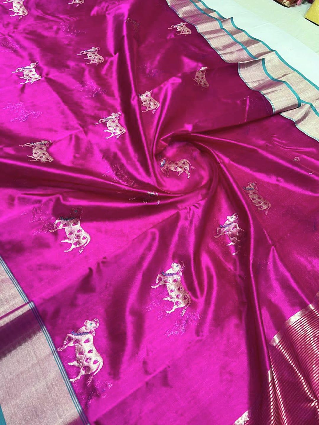 Handwoven Chanderi Silk Saree: Silver Zari Gau Mata Nandi Design - Etsy
