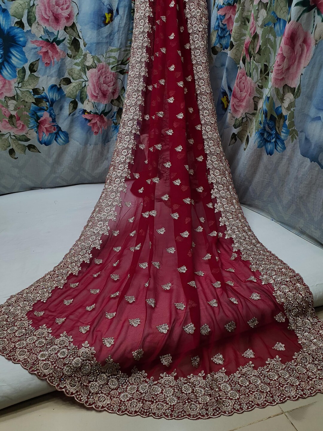 Antique Jari Butti Border With Jarkan Stone Border on Georgette Saree ...