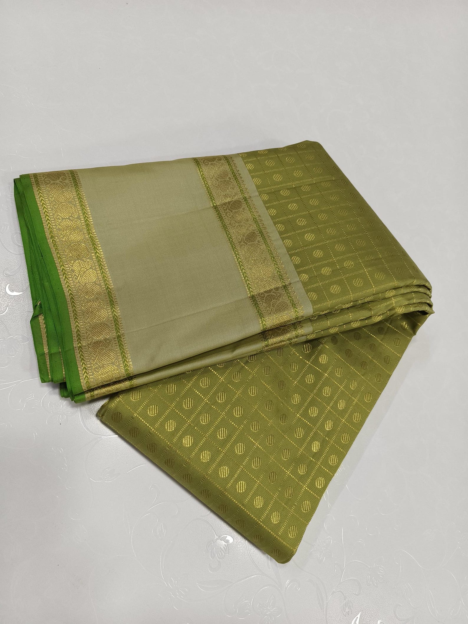 Pure Kanchipuram Silk Sarees Handwoven With 2 G Pure Jari Bridal ...