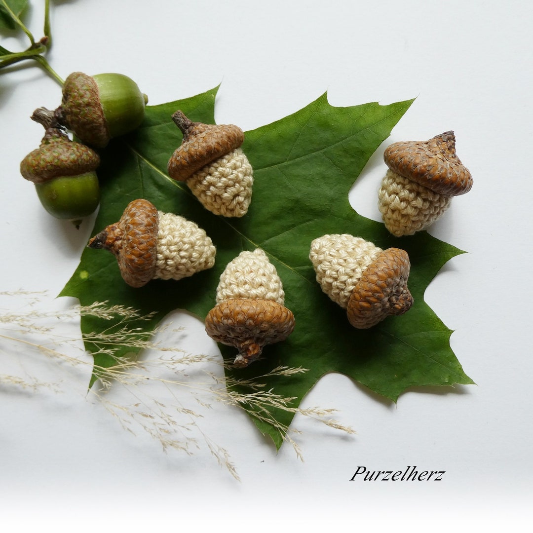 5 Crocheted Acorns for Table or Scatter Decoration, Forest Walk ...
