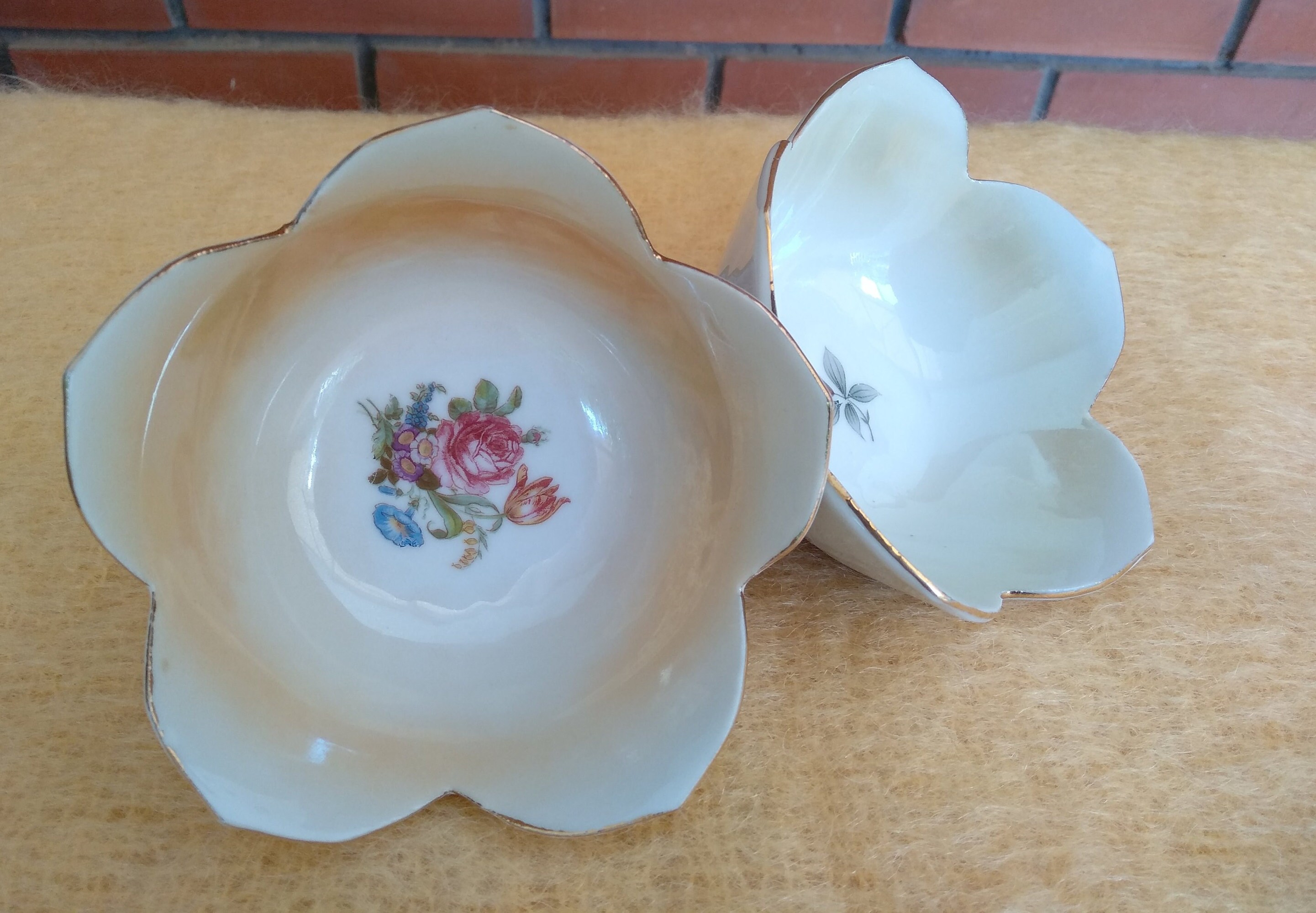 Japan, Lotus Flower Shaped, Porcelan Bowls - Set of 2 | Floral Design ...