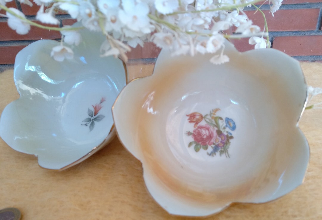 Japan, Lotus Flower Shaped, Porcelan Bowls - Set of 2 | Floral Design ...