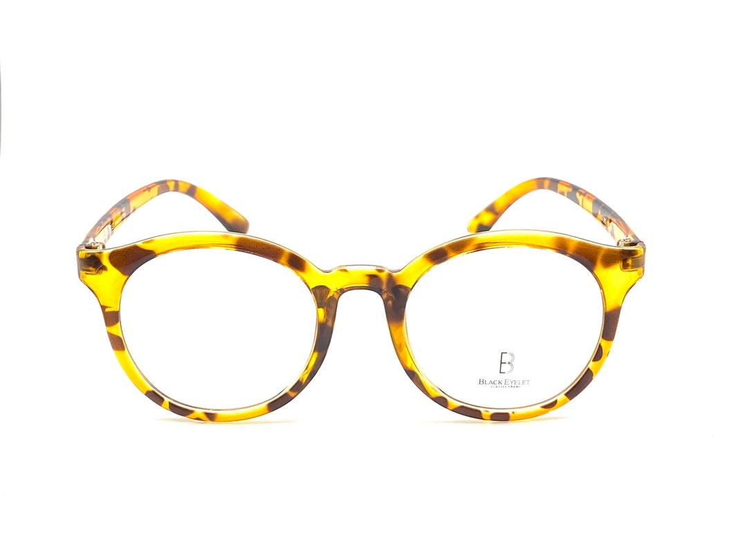 Brown Tortoise Shell Signature Phantos Style Frame A Timeless Classic ...