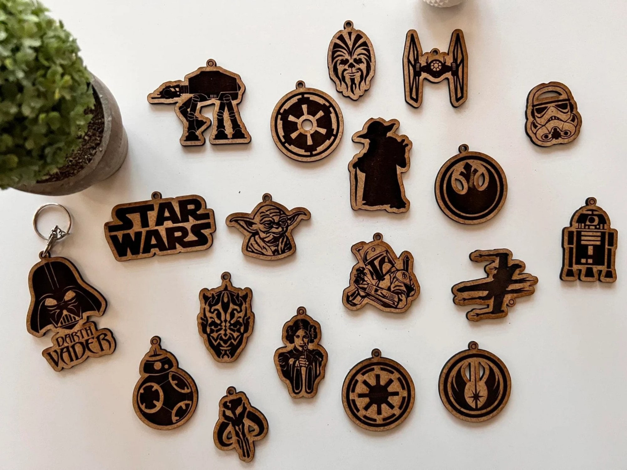 Star Wars New .v2 Keychains Wooden Set of Unique accessories for Keys ...