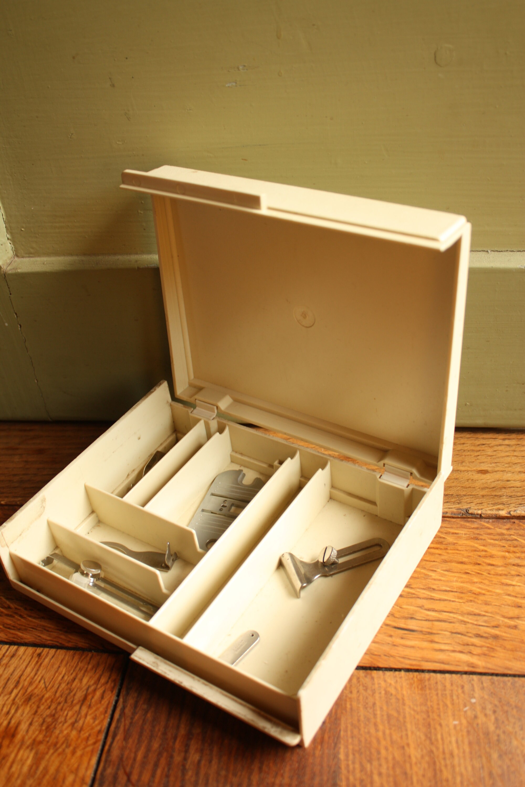 Vintage Singer Sewing Machine Attachments/accessories Case - Etsy