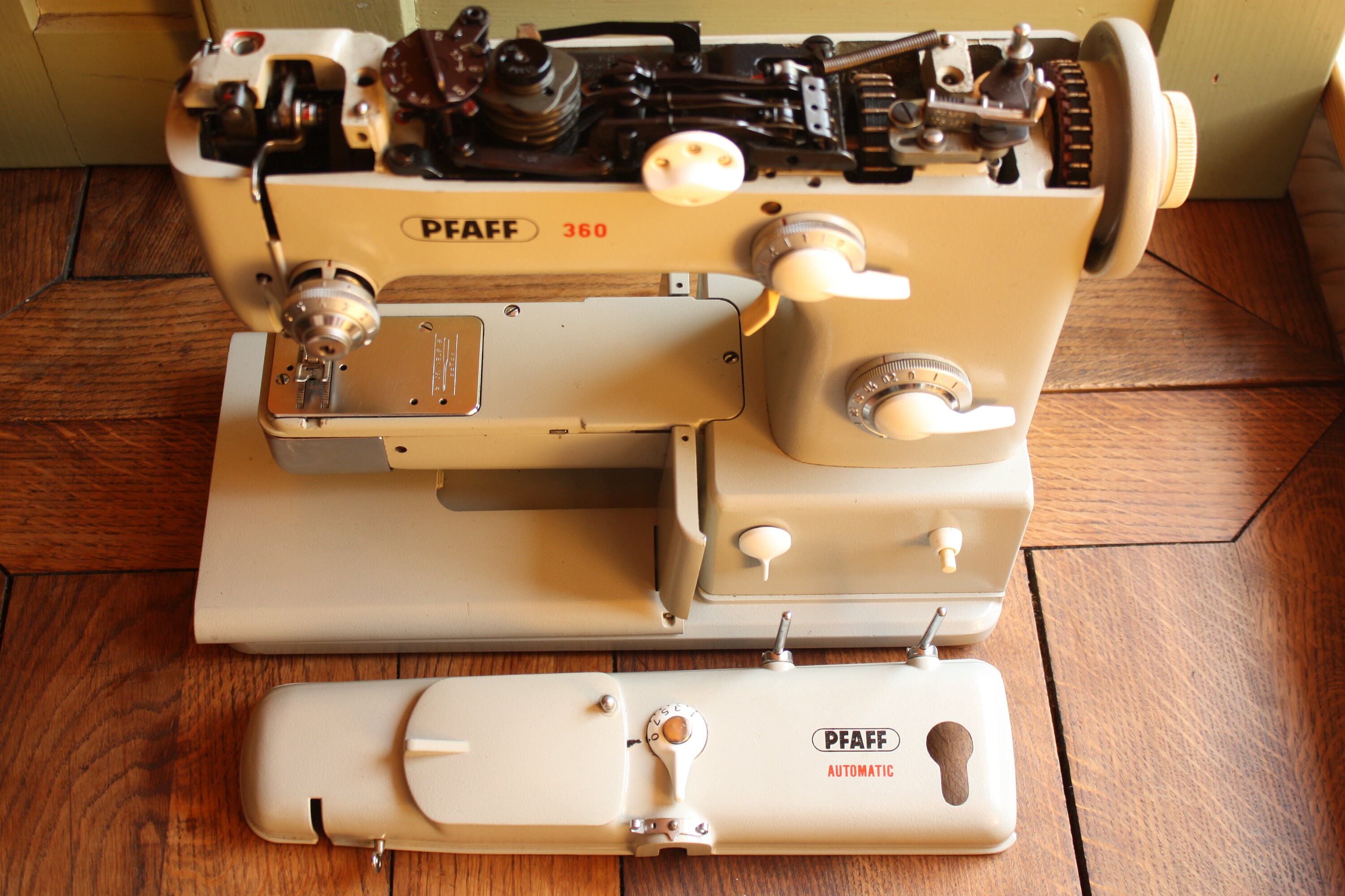 PFAFF 360 Automatic Vintage Sewing Machine - Etsy