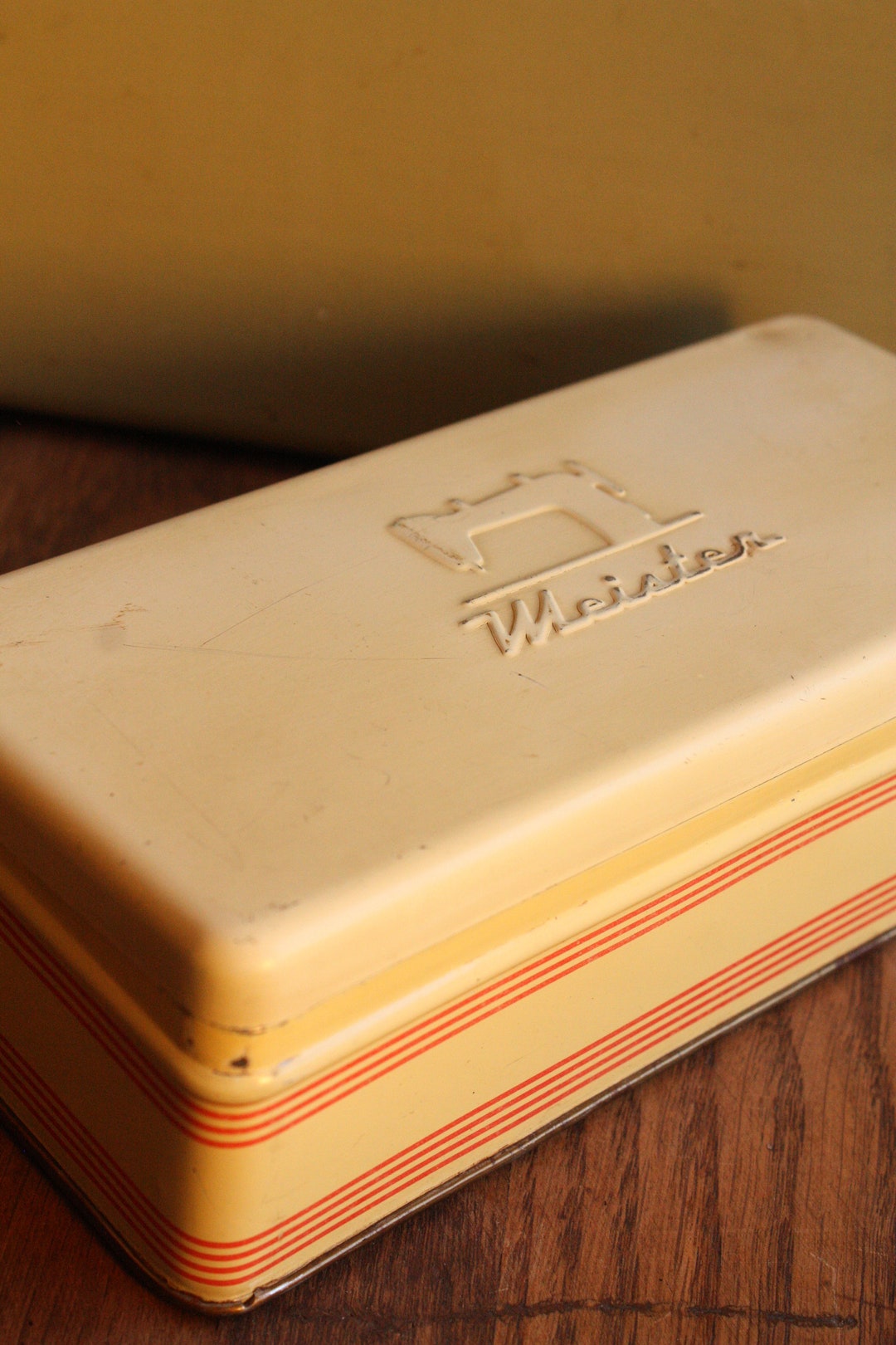 Vintage MEISTER Sewing Machines Tin Can Attachments Box - Etsy