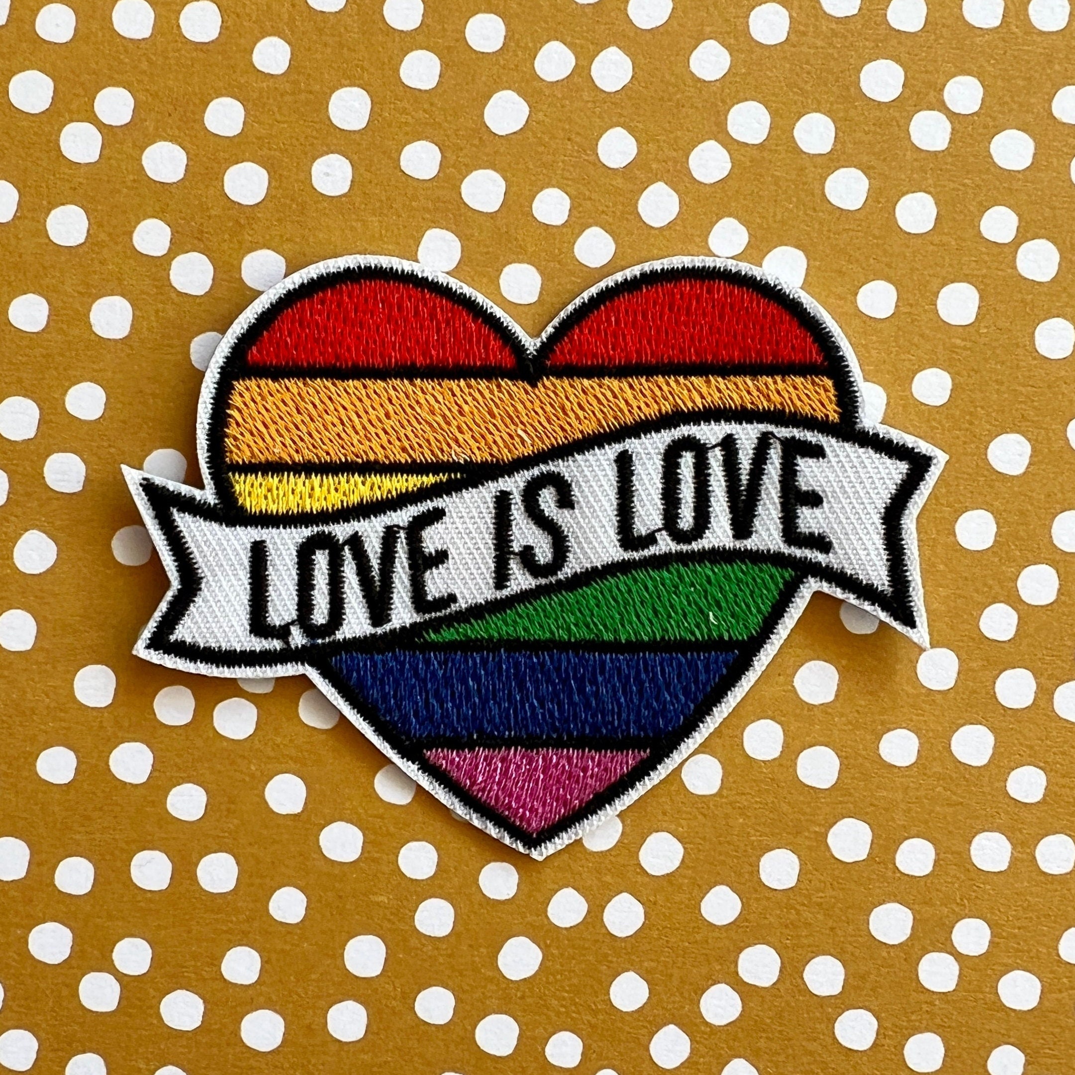 LOVE IS LOVE Patch cuore, immagine termoadesiva, applique, toppa - Etsy Italia
