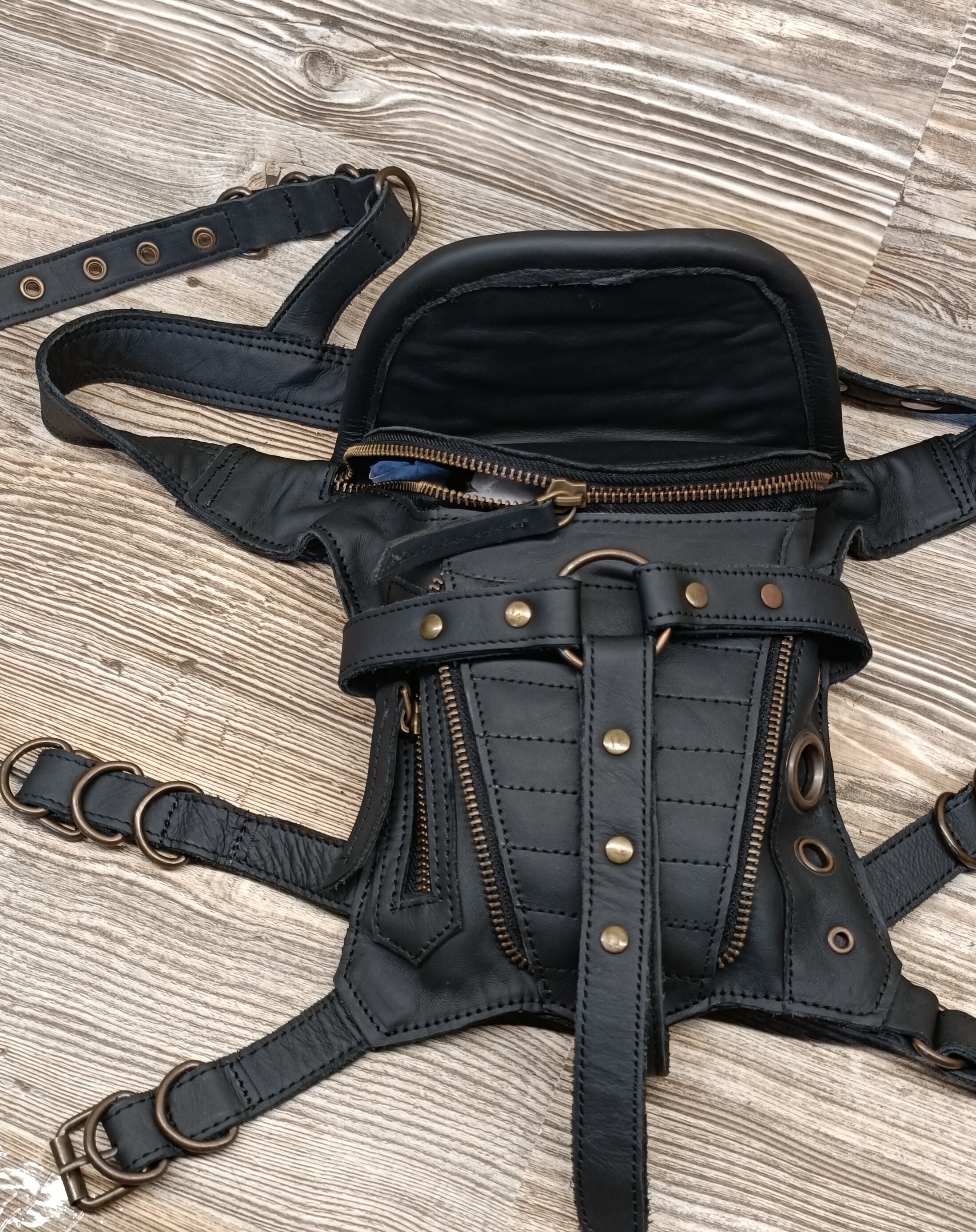 Handmade Leather Thigh Bag: Motorcycle Biker Leg Pouch..... - Etsy