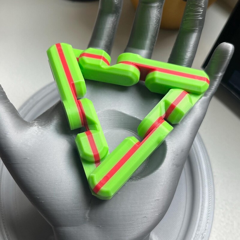 Triangle Fidget - Etsy