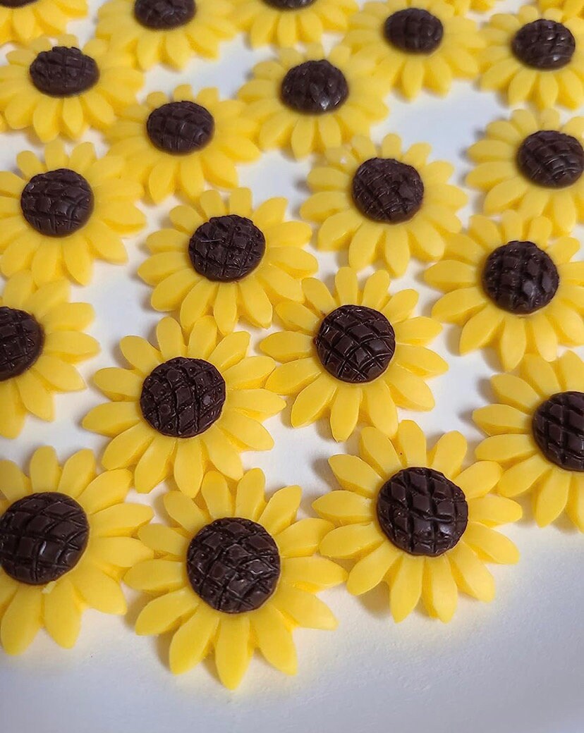 Edible Sunflower Cake Toppers, Customizable Sugar Flowers - Etsy