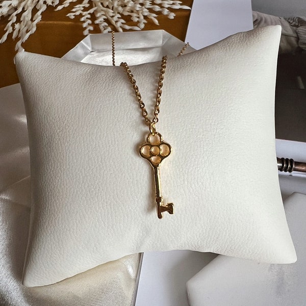 Gold Key Necklace - Etsy