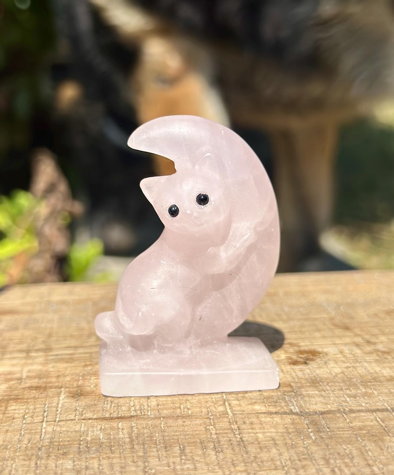 Natural Crystal Cat + Moon Carvings | Kitties on Moons | Crystal Cats ...