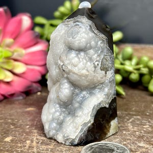 Volcano Agate Natural Crystal Towers | UV Reactive Volcano Agate | UV ...