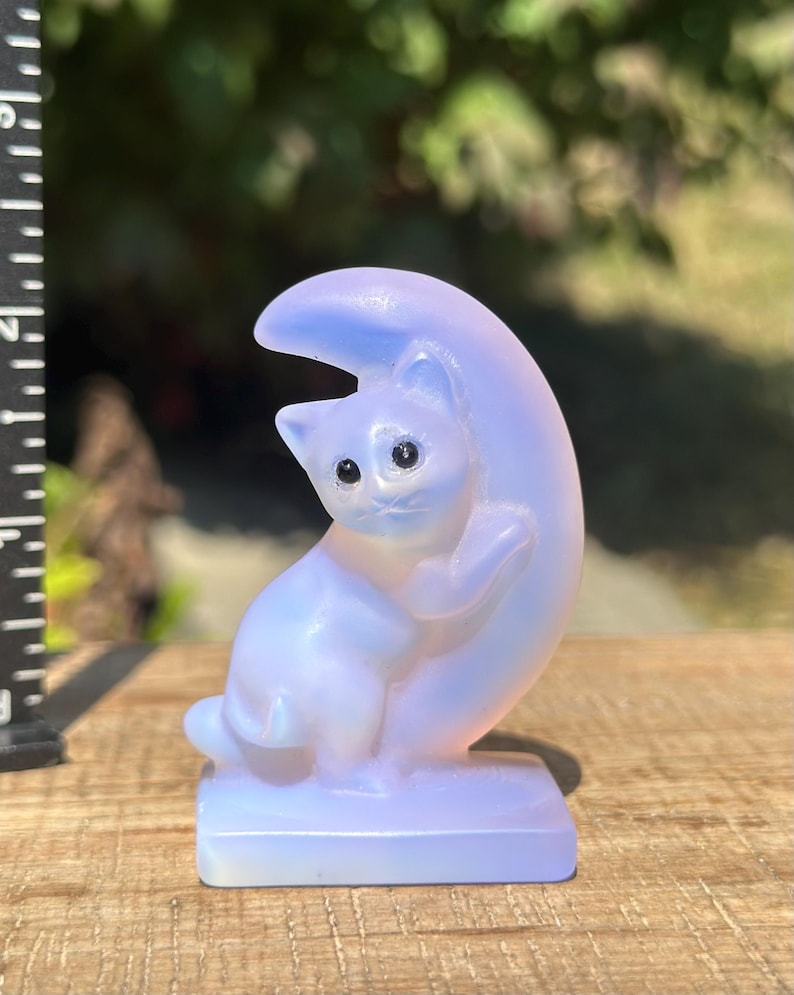 Natural Crystal Cat + Moon Carvings | Kitties on Moons | Crystal Cats ...