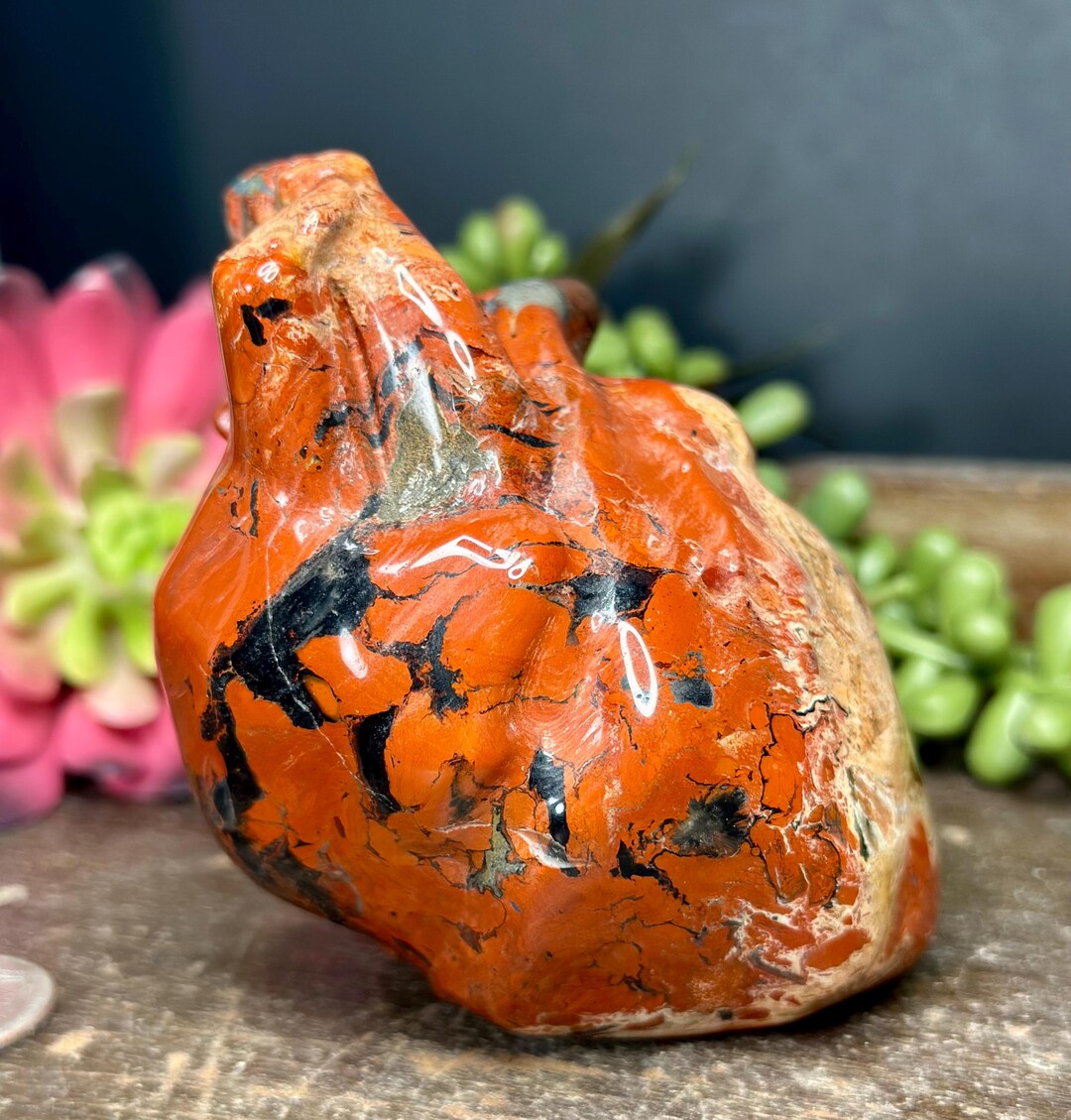 Red Jasper Crystal Anatomical Heart Carving | Crystal Heart ...