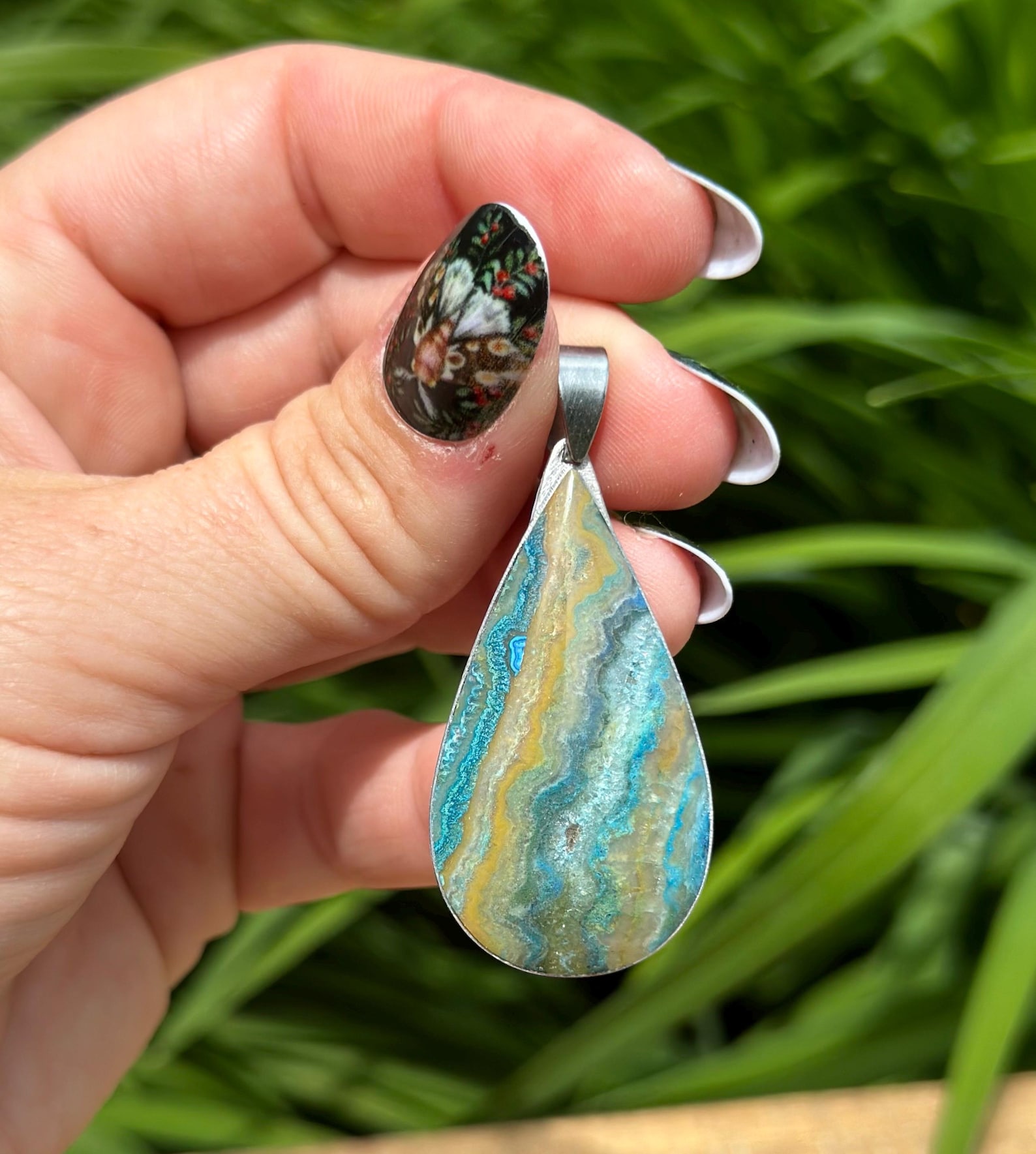 Lace Agate Natural Crystal Color Enhanced Pendants | Dyed Crystal ...