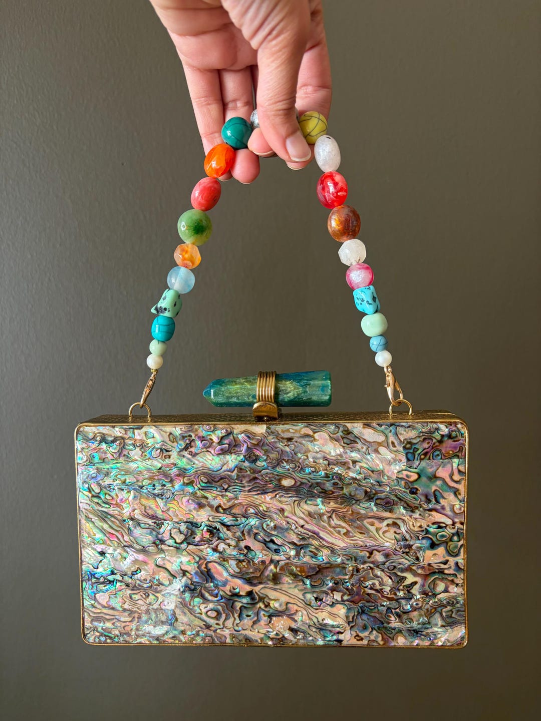 Abalone Shell Box Clutch | Multicolor Beaded Handle, Blue Stone Clasp ...